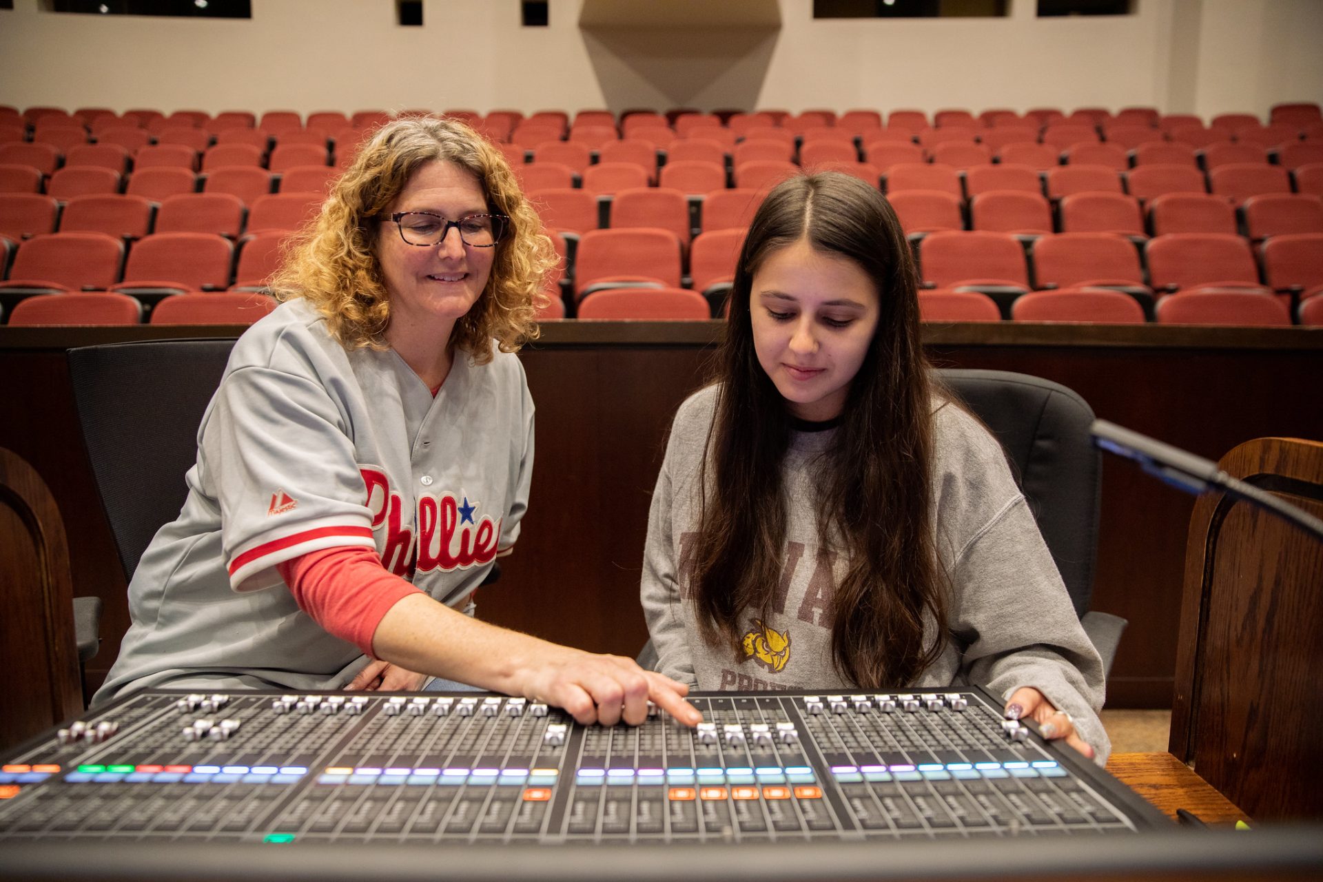 Gaining an Edge in the Business as a Music Industry Major: Alyssa ...